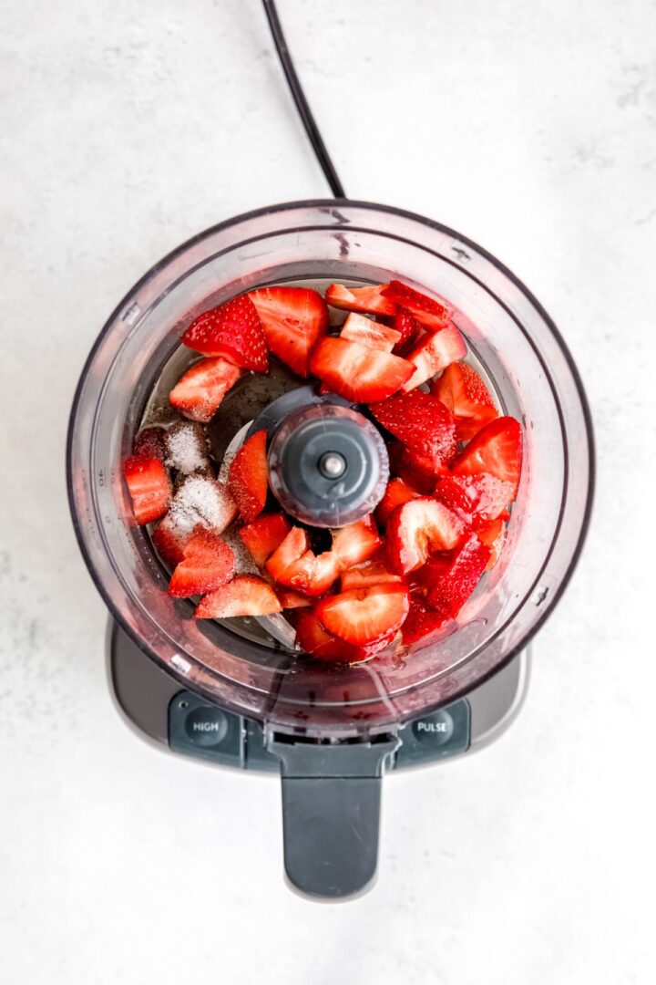 Easy Strawberry Vinaigrette Dressing - The Oregon Dietitian