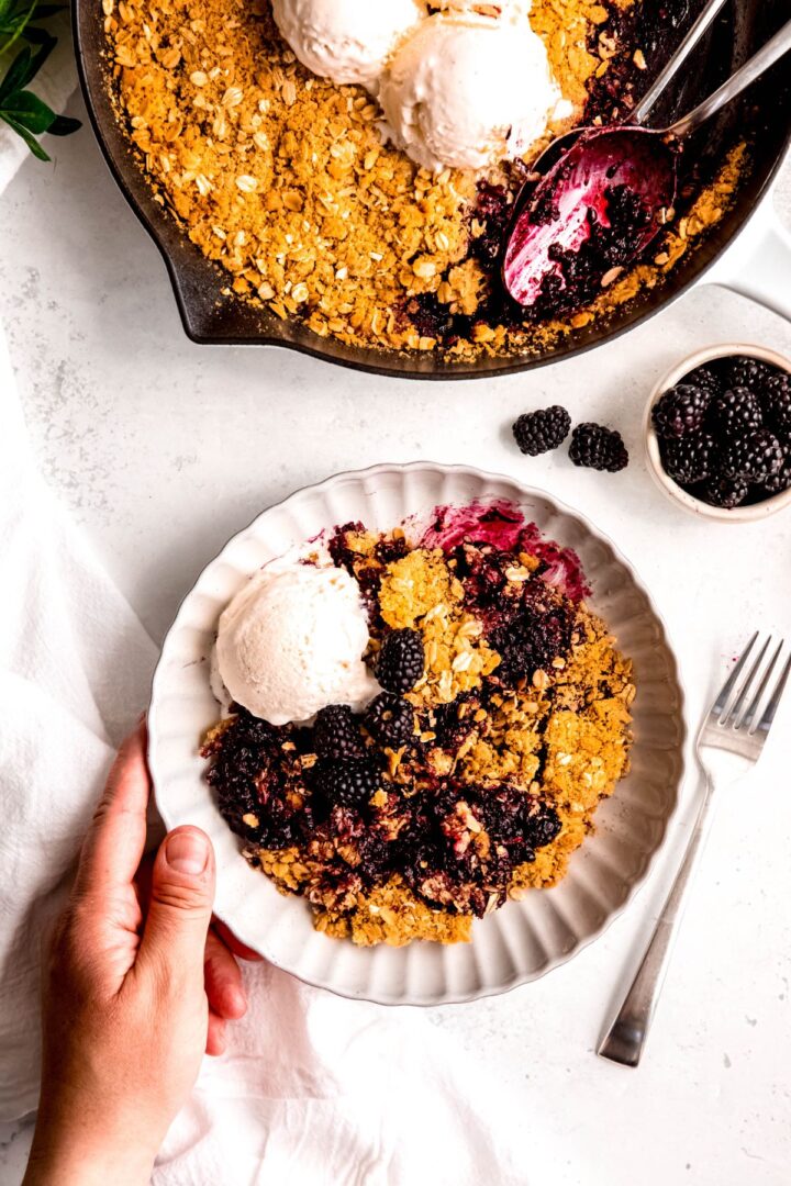 Fresh Blackberry Crisp - The Oregon Dietitian